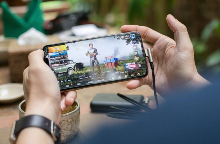 How Streaming Is Changing the Way People Experience Mobile Gaming ...